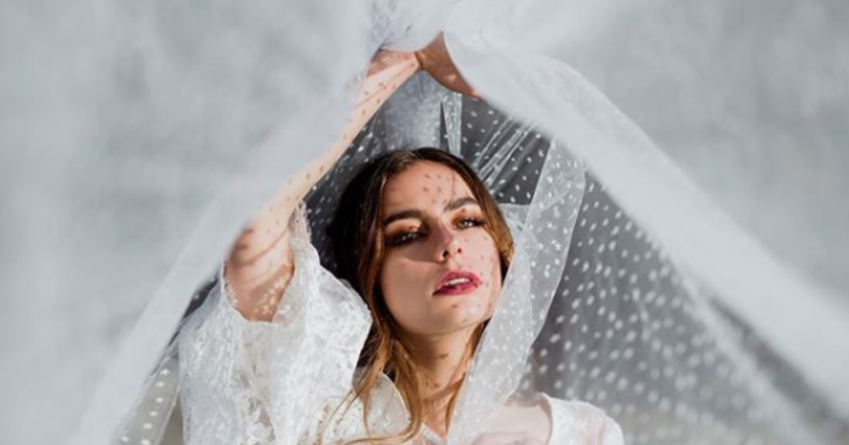 10 unusual wedding veils which are simply unforgettable